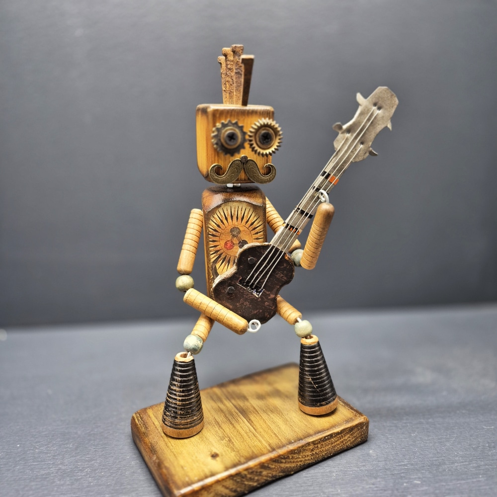 Steamy Stu Guitar Robot Medium - Just Dandy