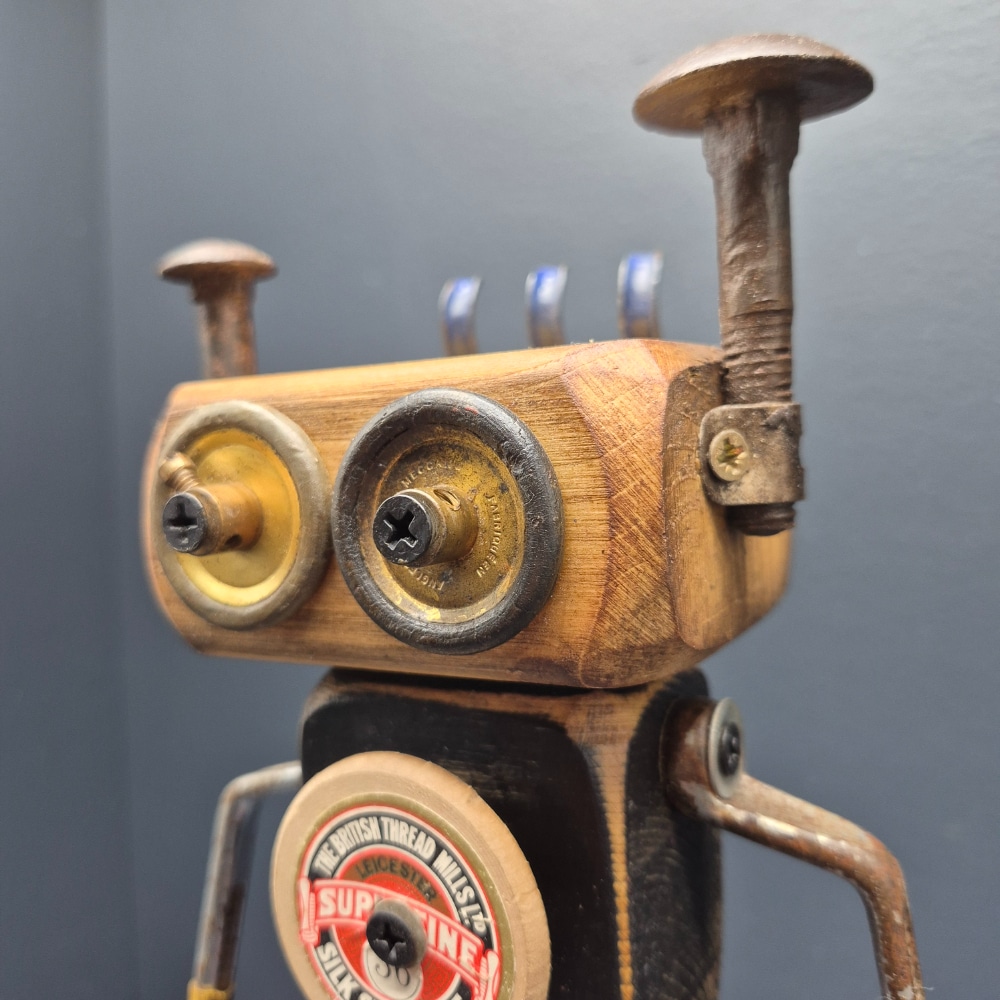Lanky Larry Tall Robot - Just Dandy